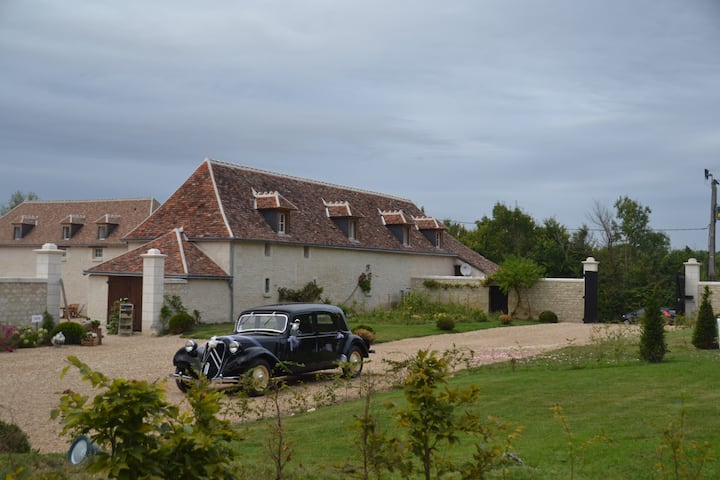 Ferme Rénovée En Gite Rural. Prieuré De La Mothe - La Roche-Posay
