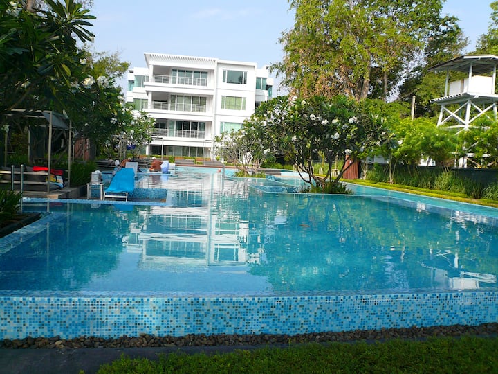 Beautiful Luxury Beach Side Condo - Hua Hin