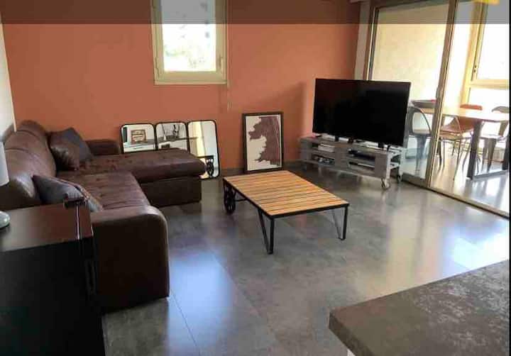 Ajaccio Beau F2 Pour 4 Personnes Dans Residence - Ajaccio