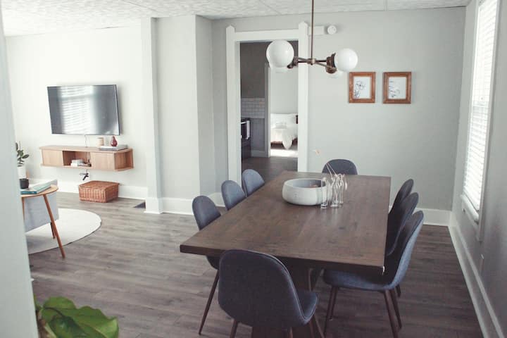 Quiet 4br/2ba Home Near Cleveland Clinic - Cleveland, OH