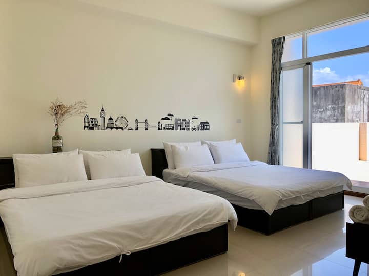 Ren Ke Guest House | En Suite Quadruple Room - 台東市
