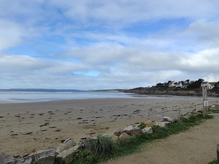 Maison Dans Résidence Avec Piscine - Plomodiern