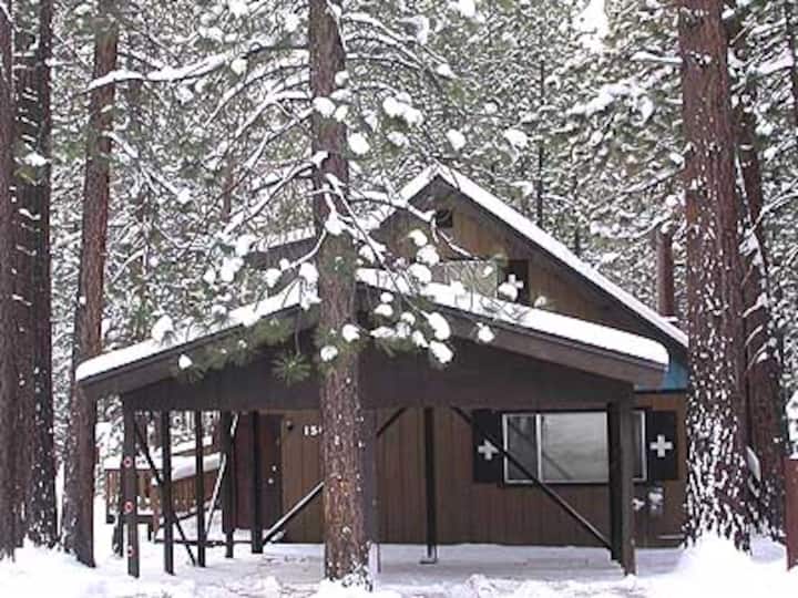 Tahoe Cabin -Walk To Heavenly! Hot Tub - California