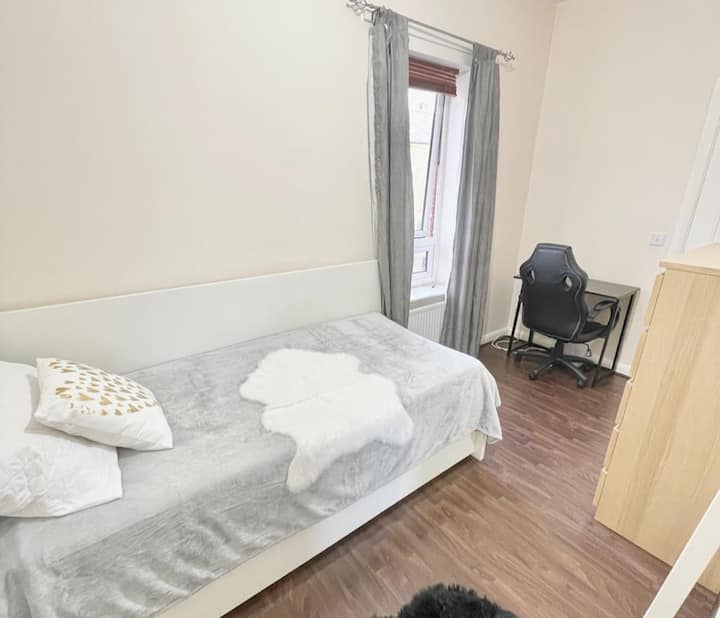 Close To Salford Quays, City Centre & Salford Uni - Manchester