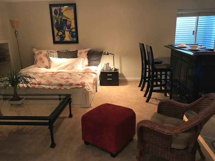 Quiet Boulder Lower Suite, Full Bath - Boulder, CO