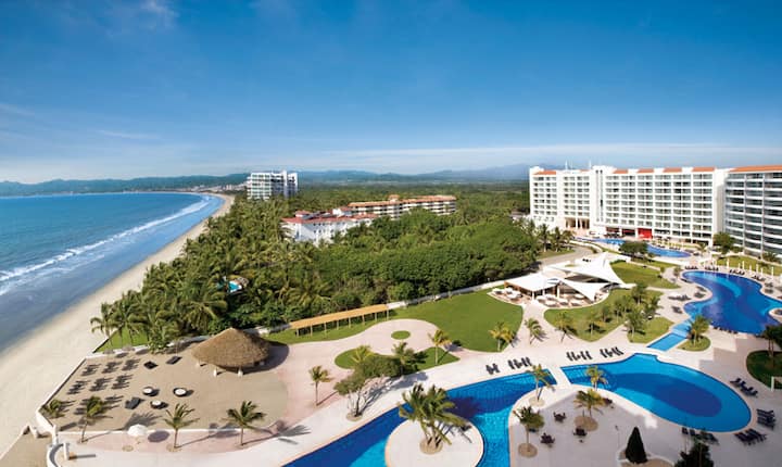 Resort Condo Dreams Villa Magna - Nuevo Vallarta