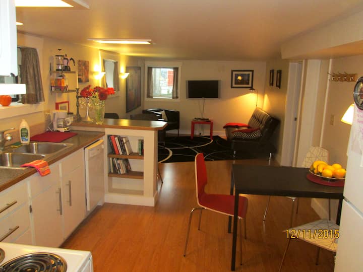 Spacious 1br In Upper Fremont - Seattle, WA