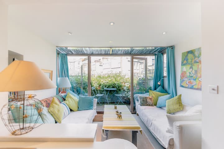 Enormous Single Room With Sofa Desk - Londres