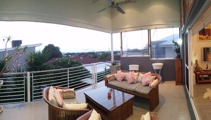 "Stunning" Spacious & City Views - Perth