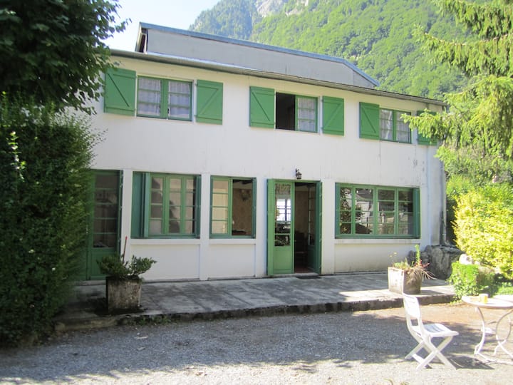 Maison Paisible Avec Jardin En Plein Cœur De Ville - Cauterets