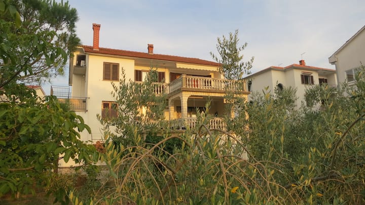 Apartment Josipa 2 With A Washing Machine - Njivice