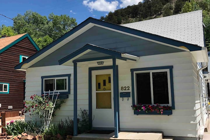 Down Town Glenwood Springs Cottage. - Glenwood Springs, CO