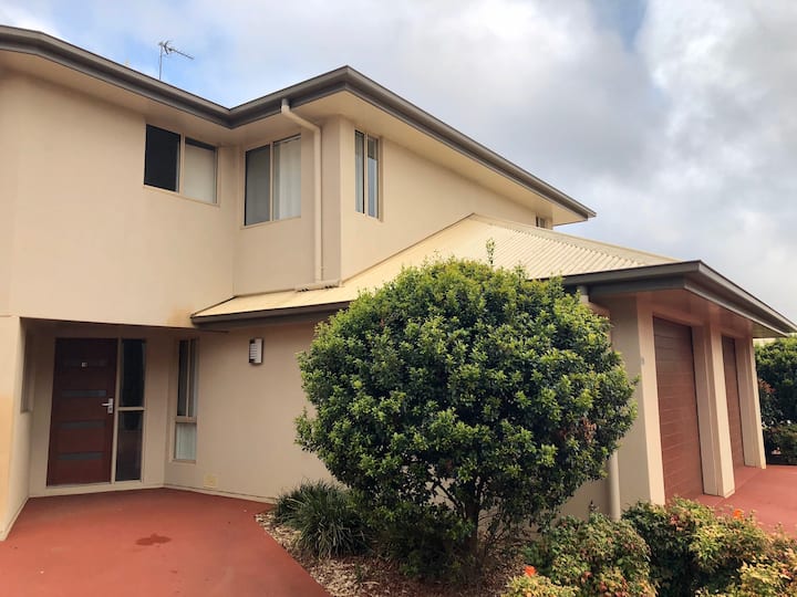 “The Groves” 16 Medium/long Term Furnished Accom - Toowoomba