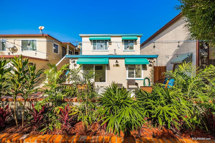 Mission Bay Retreat-steps To Sand! Sleeps 14! - San Diego, CA