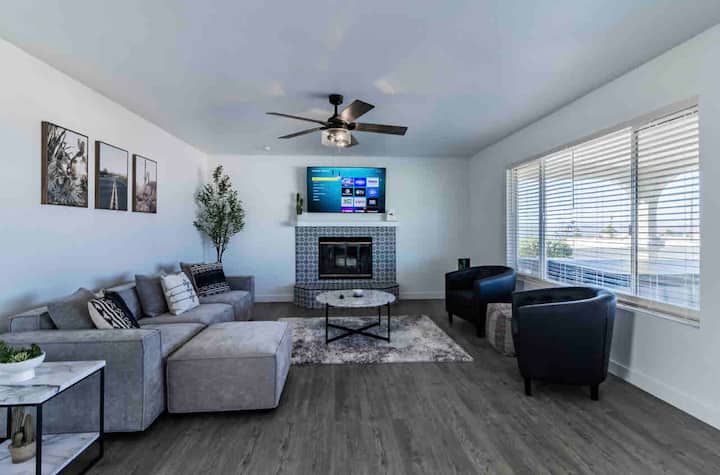 Peaceful Desert Villa W/amazing View, Pool & Spa - Lake Havasu City, AZ