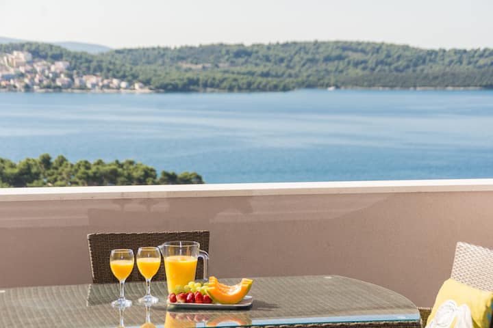Apartments Bonaria - Maestral (4+1) - Trogir