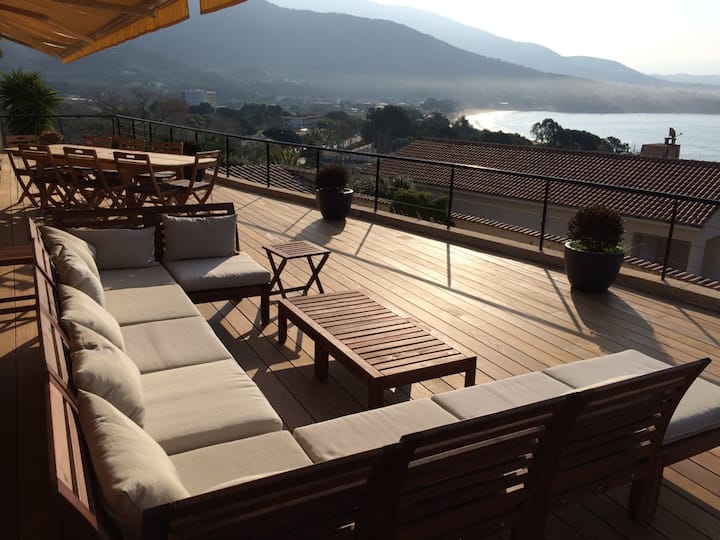 Schöne Freistehende Villa Mit Pool Und Blick Aufs Meer ! - Cargèse