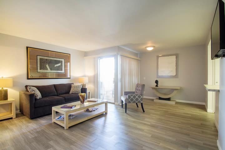 Lovely Retreat  With  Summer Discount ! - 棕櫚泉