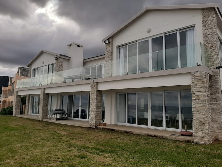 A 5 Star Beach House With Beautiful Sunset - Herolds Bay