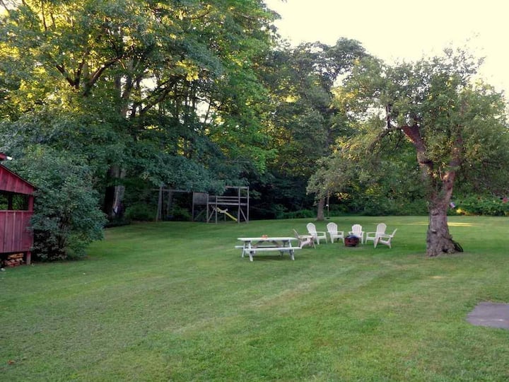 Charming 1920's Farmhouse - Phoenicia, NY