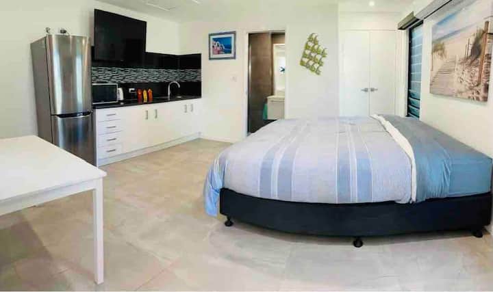 Mooloolaba’s Private Guest Studio Room - Mooloolaba