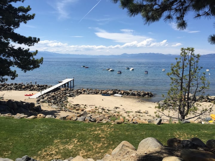 Lakefront Studio Condo & Sandy Beach - Tahoe Vista, CA