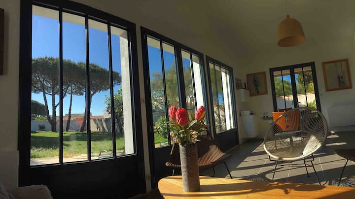 Maison Familiale Dotée D'un Agréable Jardin - Ars-en-Ré