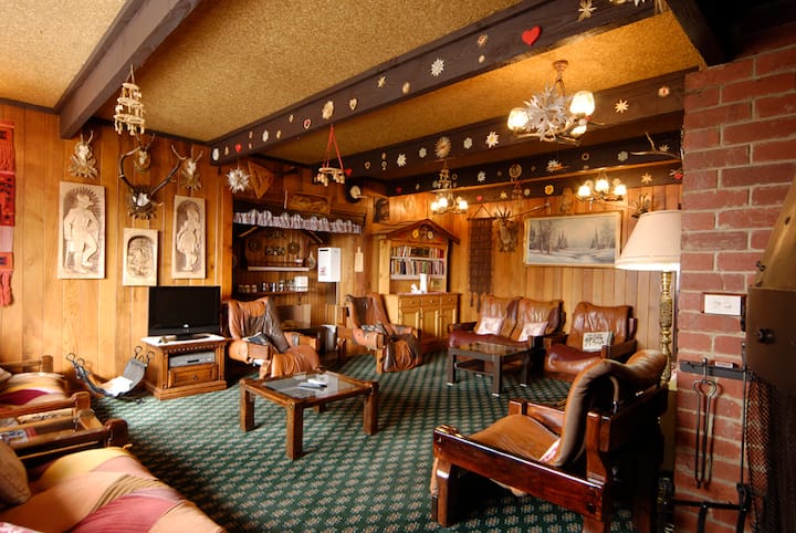 Karelia Alpine Lodge In Falls Creek - Falls Creek