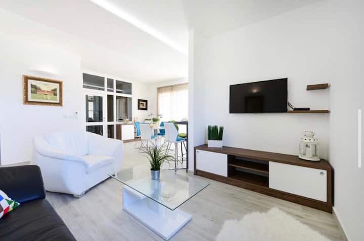130 M² Villa ∙ 2 Schlafzimmer ∙ 5 Gäste - Novalja
