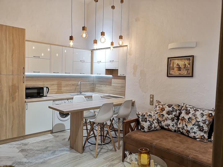 New Stylish And Cozy Apartment In City Center - Lviv