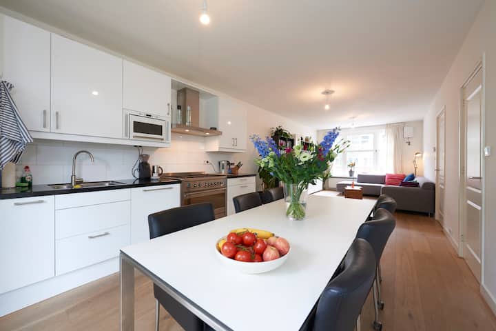 Luxurious Apartment For 4 & Stunning View Balcony - Amsterdam