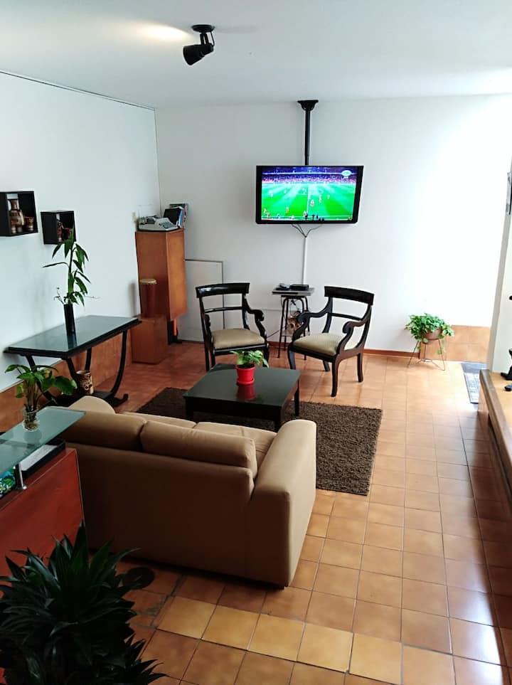 Habitación Pequeña, Zona Agradable Y Céntrica Iii - Lima