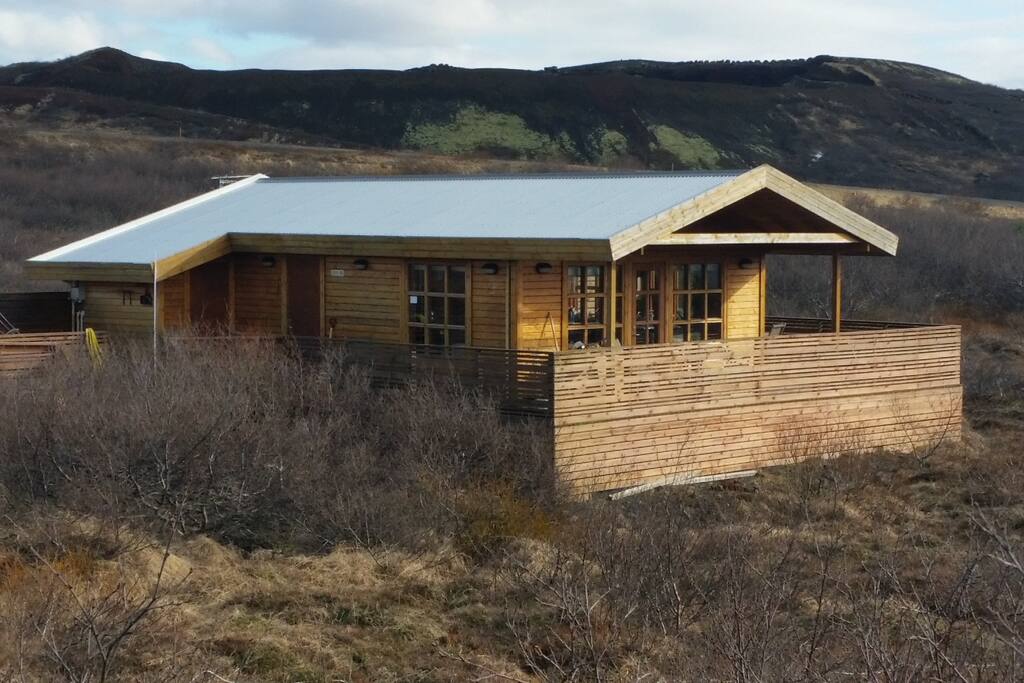 Golden Circle cabin by Kerið crater, mountain view - Cabins for Rent in ...