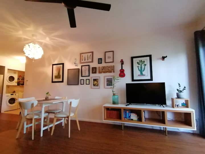 Cairns City Retreat - Long Term Only - Cairns