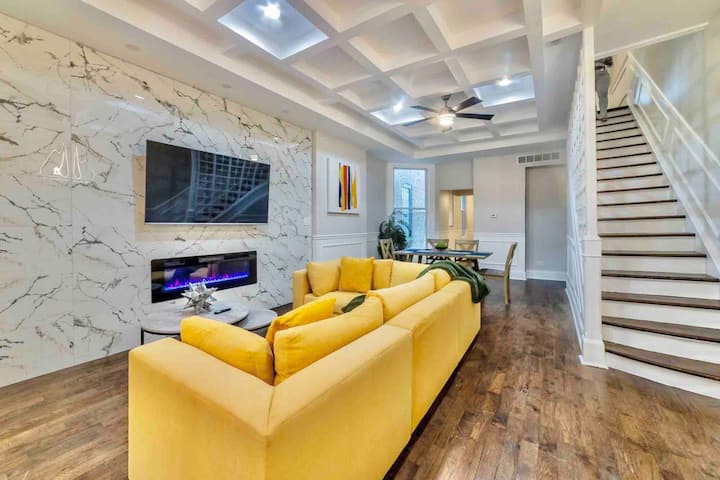 Luxury Chicago Th 10 Mins To Dwtwn Rsv Now! - University of Chicago, Chicago