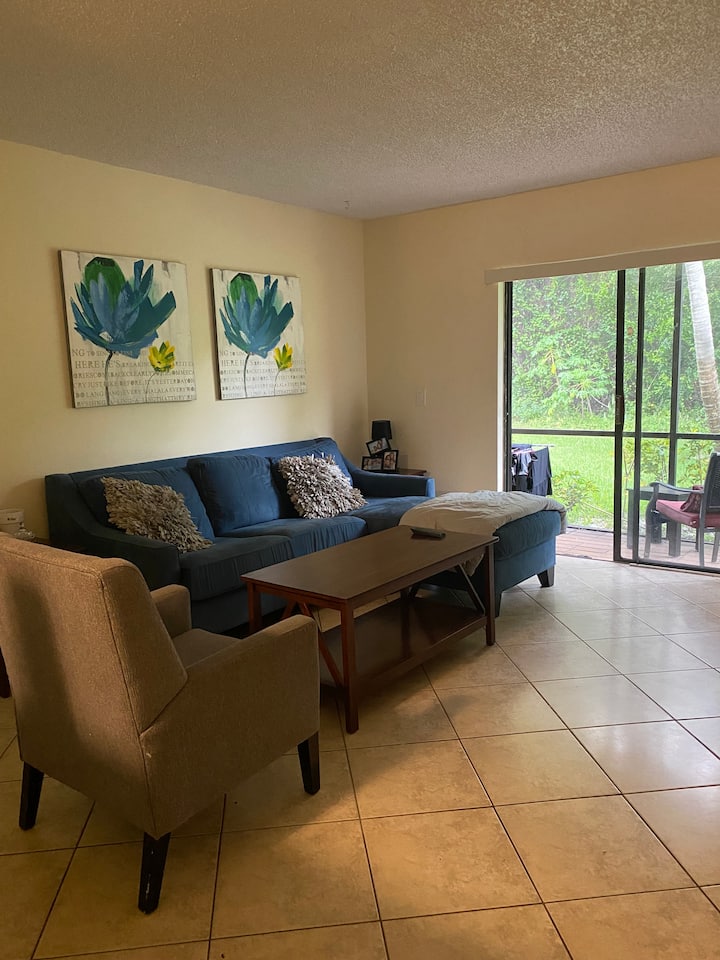 Comfortable Room With Private Bathroom For Guests. - Boca Raton, FL