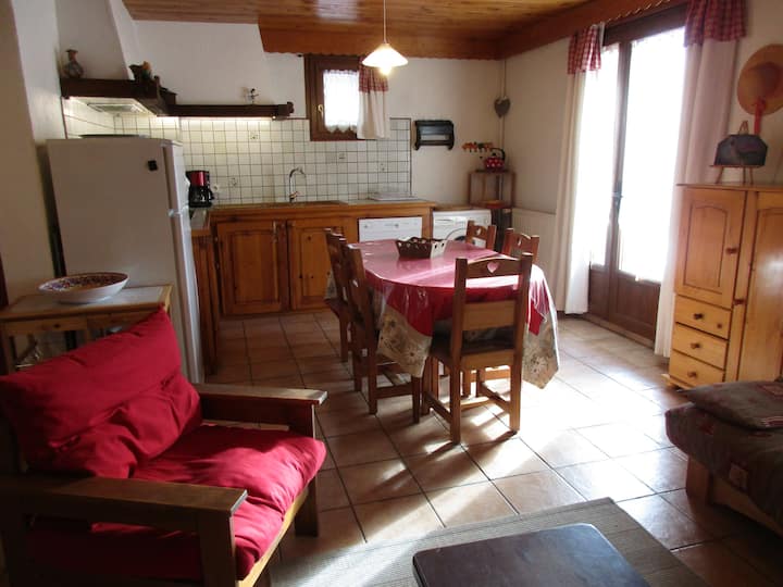 Appartement De 4 à 6 Personnes En Rez De Jardin - Briançon