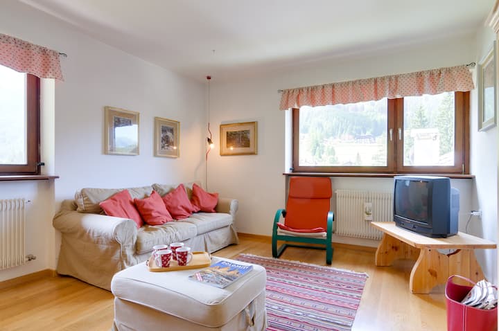 Dolomites Mountain Lodge - Canazei