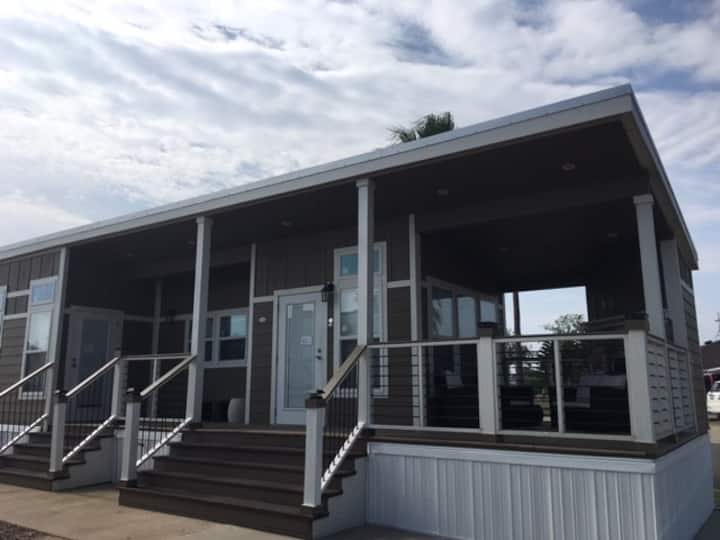 195 - Modern & Unique Home In Mission, Texas - Mission, TX