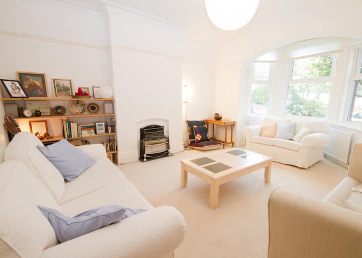 Delicious Breakfast*private Bathroom*seaside Town - Southport