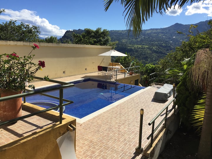 Casa Quinta Colonial Chinavita,boyaca - Garagoa