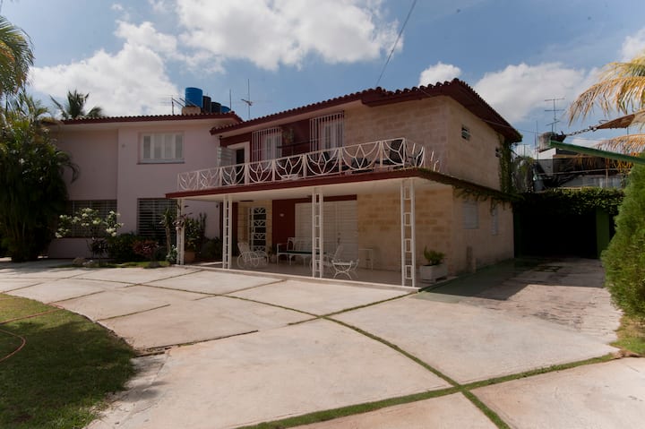 Villa Querejeta - Havana