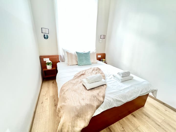 Marvellous Downtown Home With Ac @By Synagogue - Boedapest