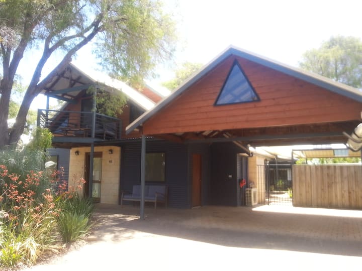 Dunsborough Leavers Accommodation 2025 - Dunsborough