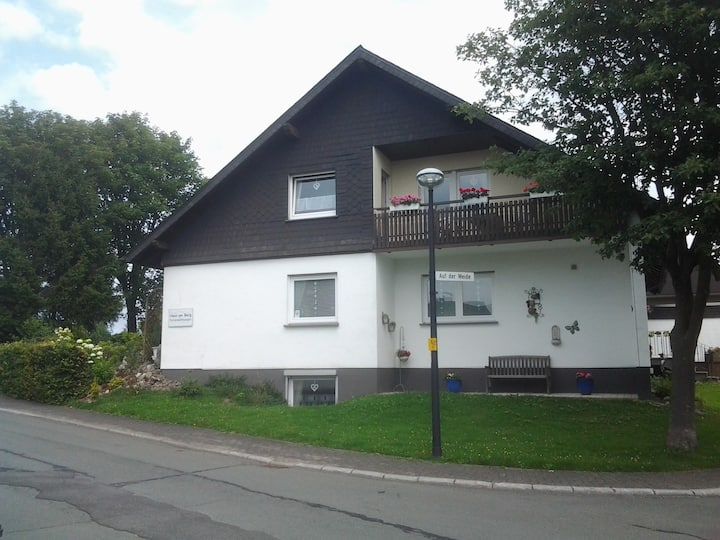 Haus Am Berg Fewo "Waldweidenröschen" - Winterberg