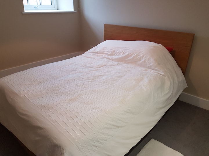 Room In New Warehouse-convert Flat By Waterfront. - Bristol