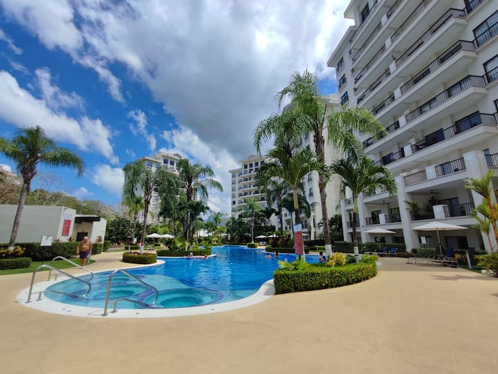 Jaco Bay Playa, Gran Vista Y Piscina (Piso 5). - Costa Rica