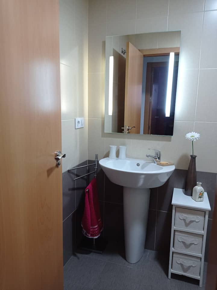 Alquilo Habitación Y Baño Priva. - Albacete