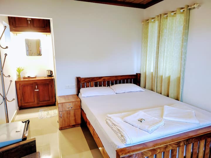 Cozy Cabin The Barn Stay - Idukki