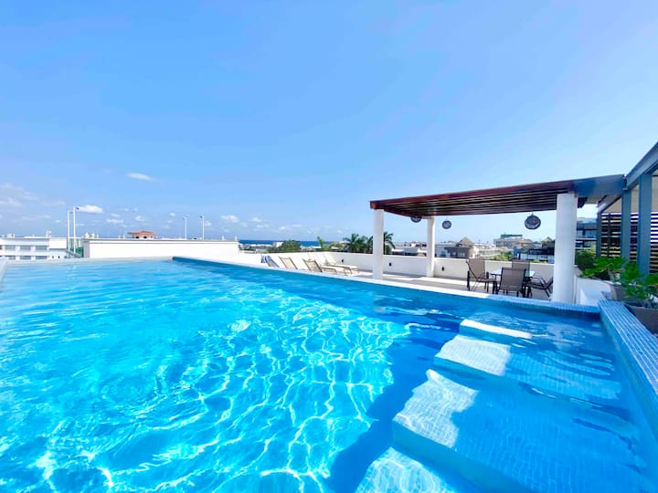 Bright And Beachy Condo Steps From Famous 5th Ave - Playa del Carmen